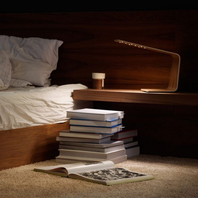 Dress Up Your Bedroom With These Bedside Table Lamps